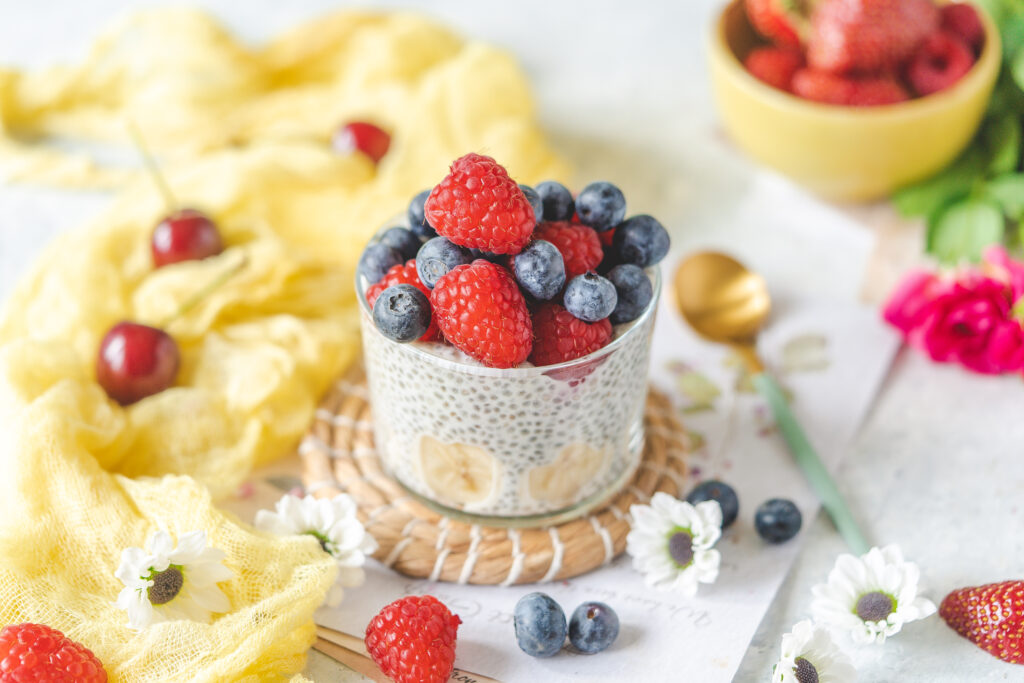 Chia puding marjade ja banaaniga - Toitumisnõustaja+